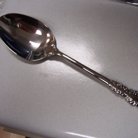 Oneida | Dining | Shelley Stainless By Oneida Silver 2 Place Spoons ...